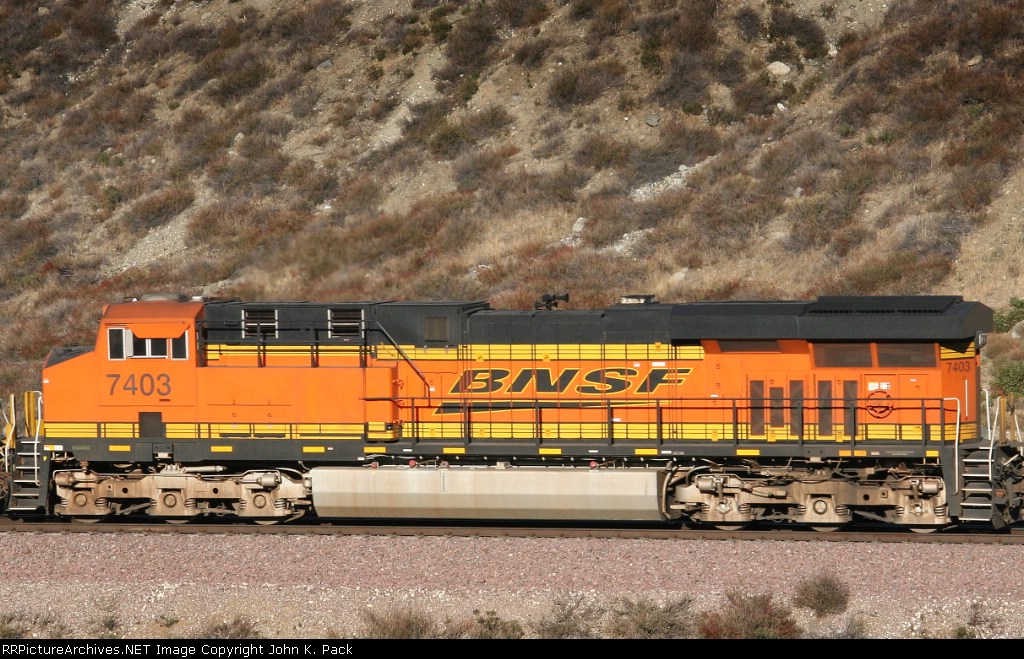 BNSF 7403